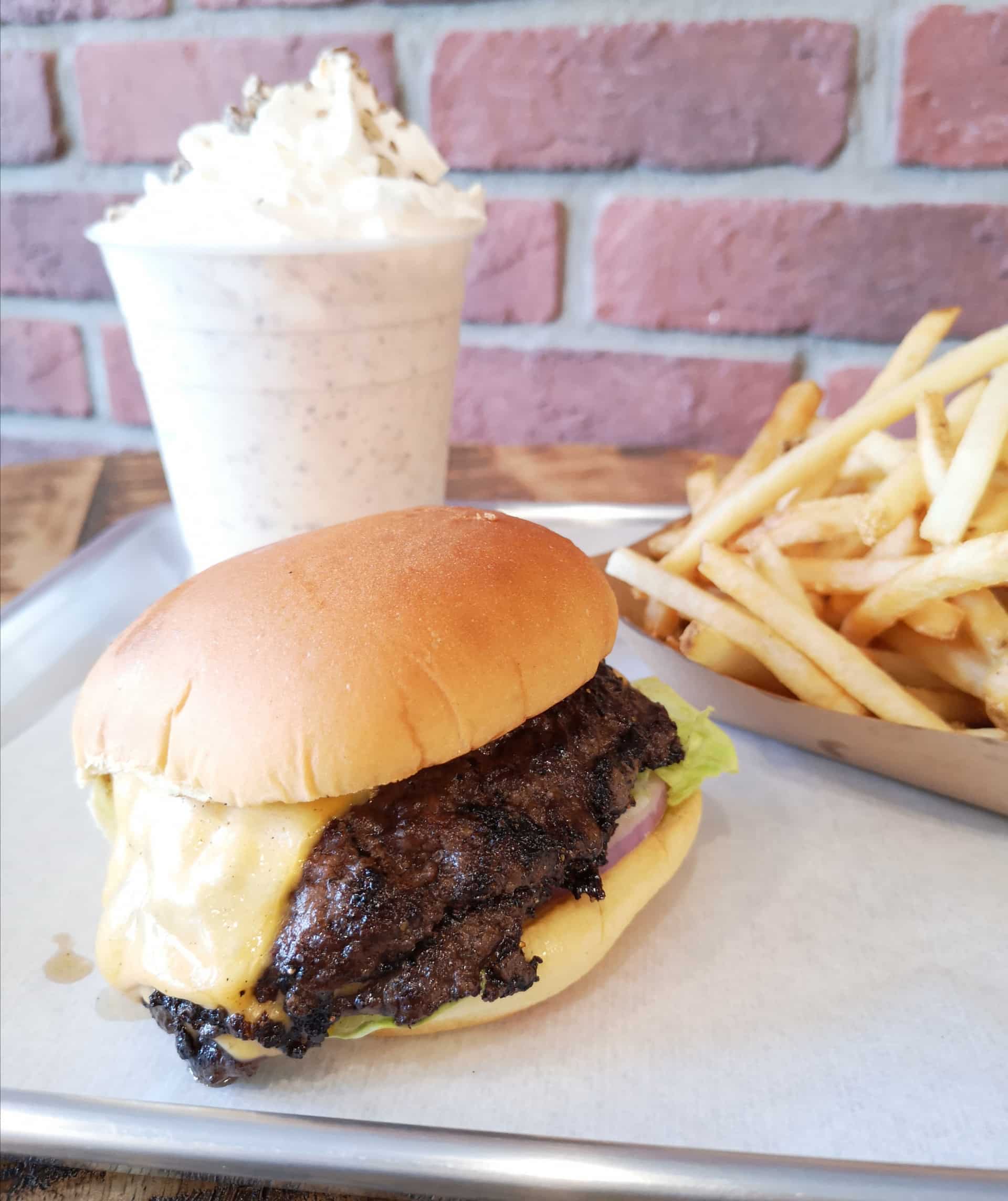 Les meilleurs smashburgers de Montréal (carte)